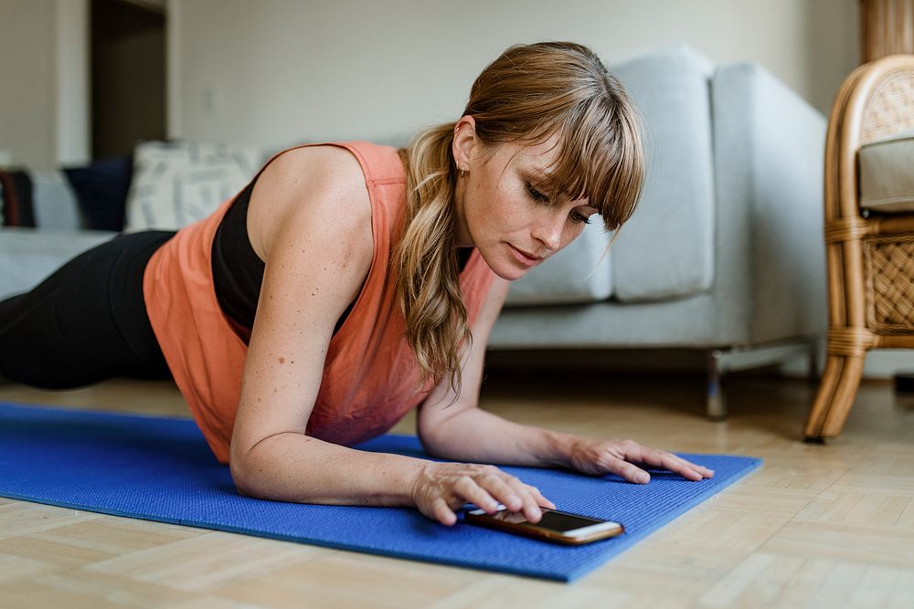 Woman working out at home | Free Photo - rawpixel