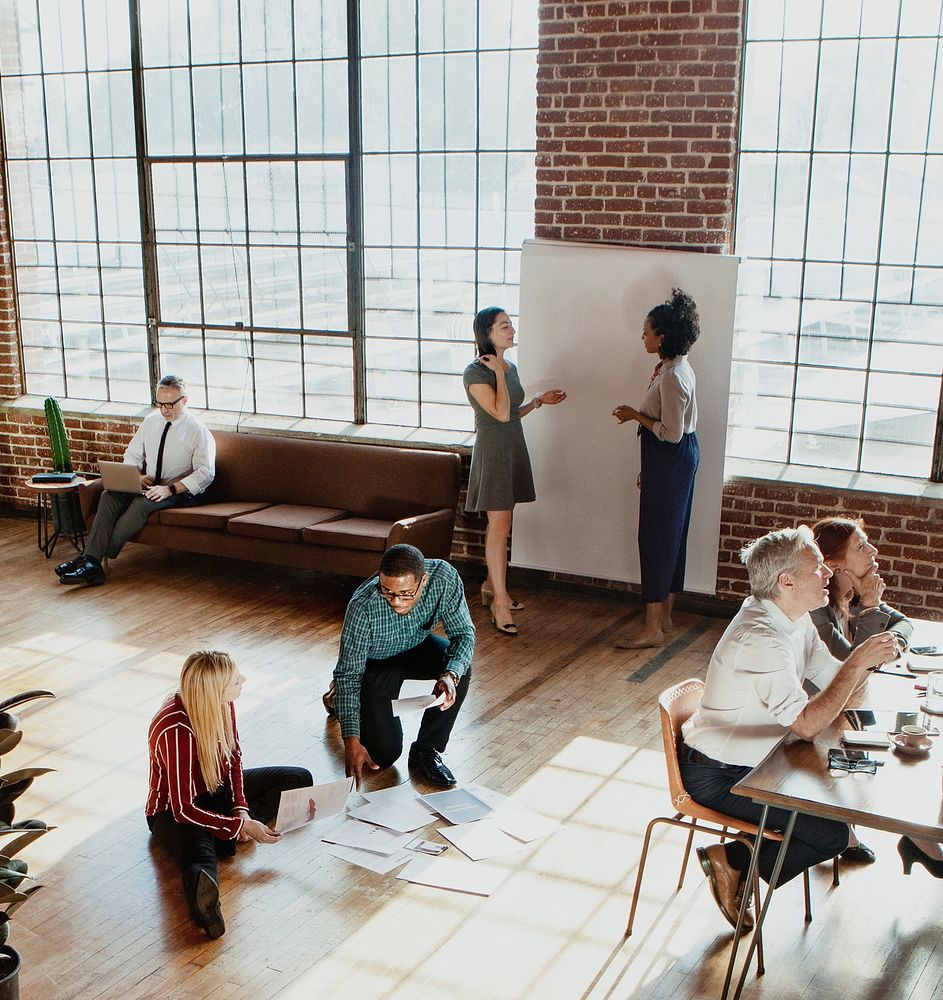 People brainstorming in a workshop | Premium Photo - rawpixel