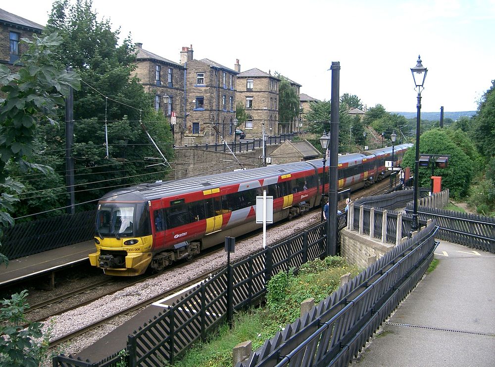 Class 333 train at Saltaire | Free Photo - rawpixel