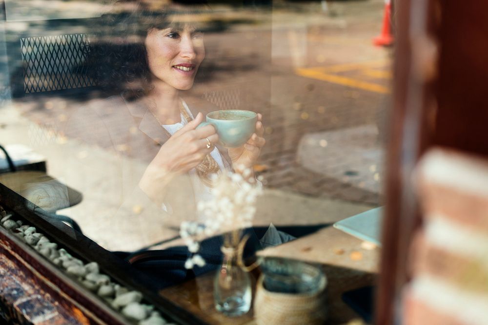 Woman chilling out with coffee | Free Photo - rawpixel