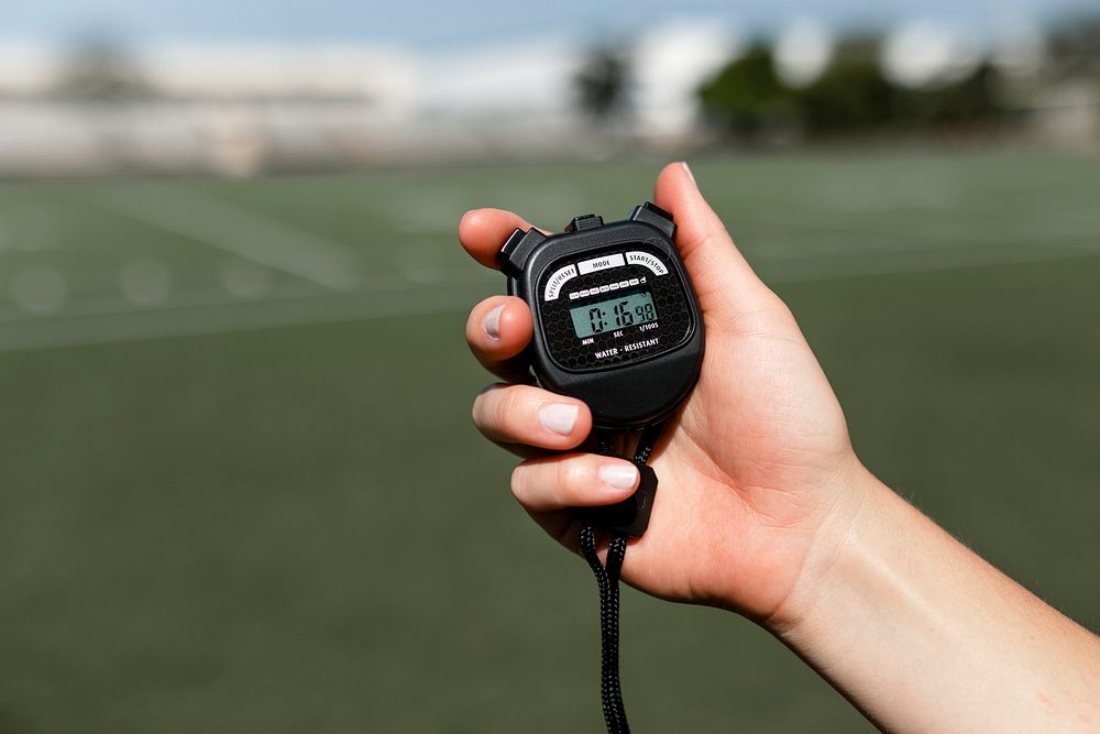 Hand holding stopwatch | Premium Photo - rawpixel