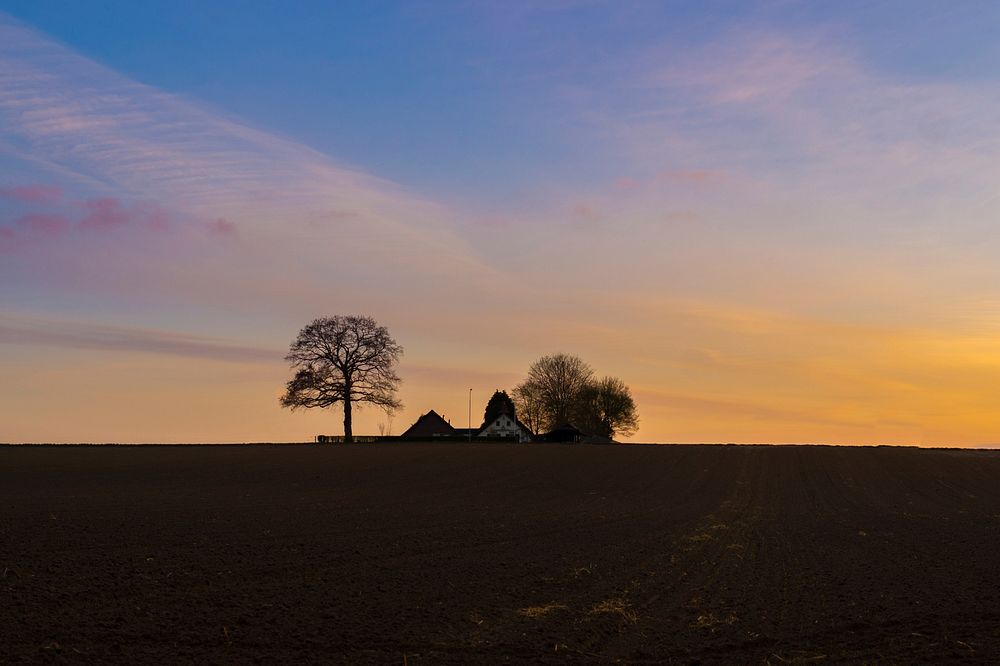 Lonely house | Free Photo - rawpixel
