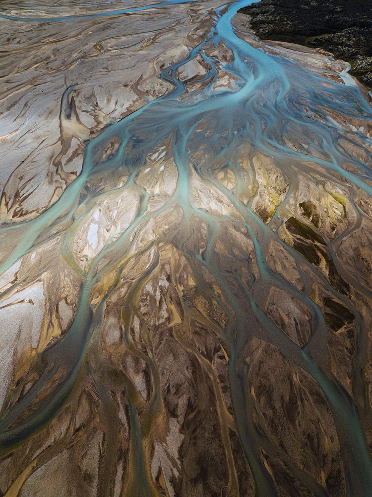 View of Icelandic glacial river | Premium Photo - rawpixel