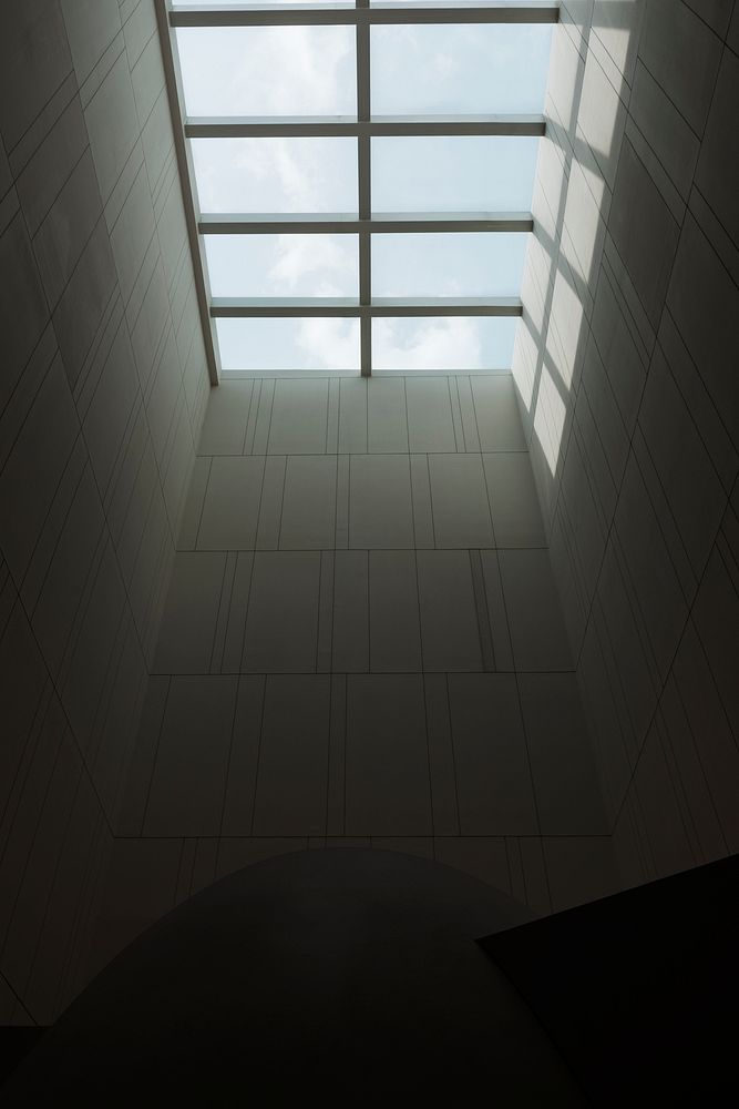 Light and shadow on the building | Photo - rawpixel