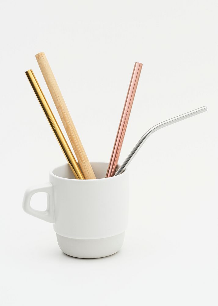 Set of reusable straws in a white | Free Photo - rawpixel