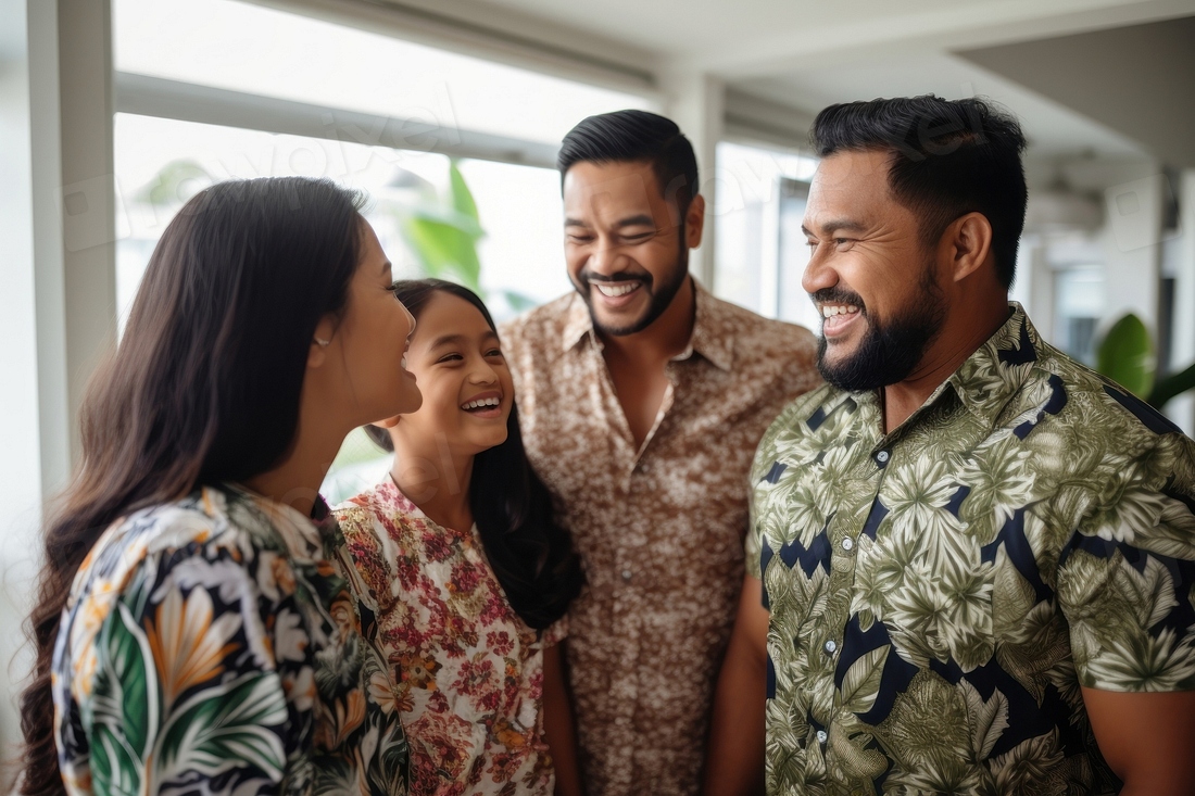 Pacific islander family laughing talking | Free Photo - rawpixel