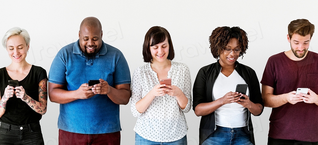Group people using mobile phone | Premium PSD - rawpixel
