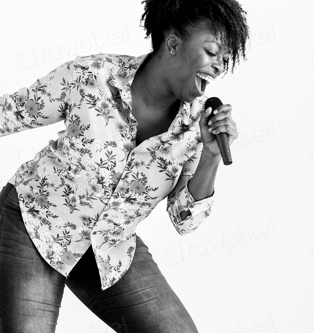 Black passionate woman vocalist singing | Premium Photo - rawpixel