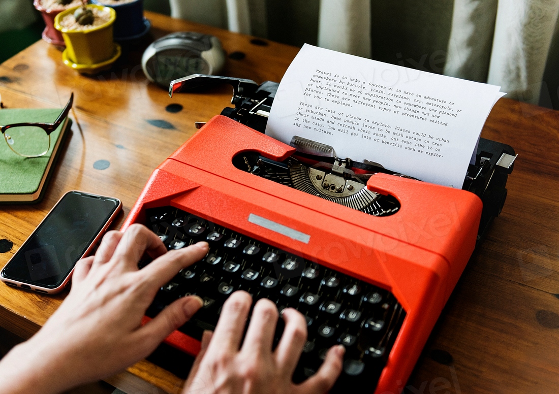Woman typing retro typewriter | Premium Photo - rawpixel