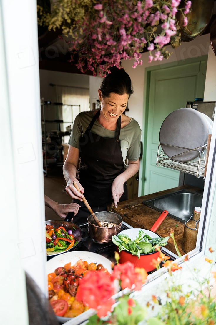 Woman cooking lunch kitchen food | Premium Photo - rawpixel