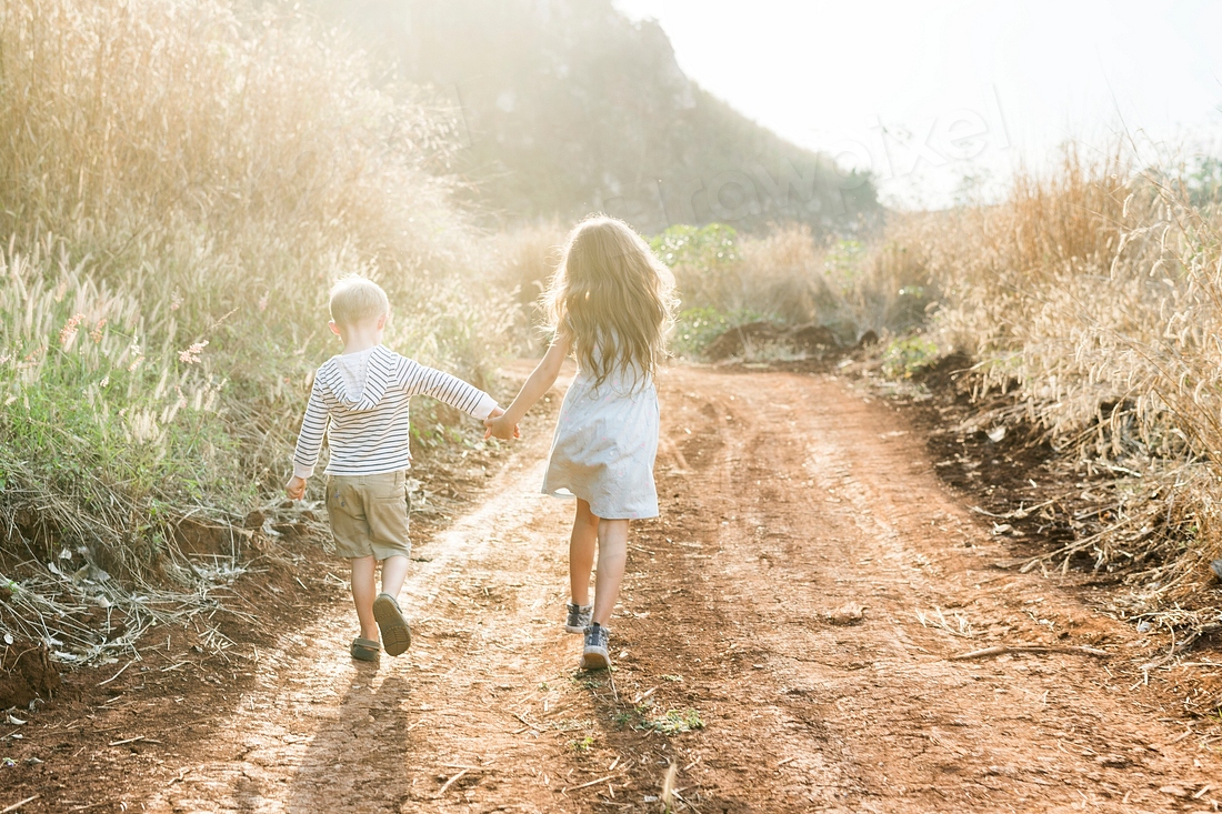 Brother and sister running together | Free Photo - rawpixel