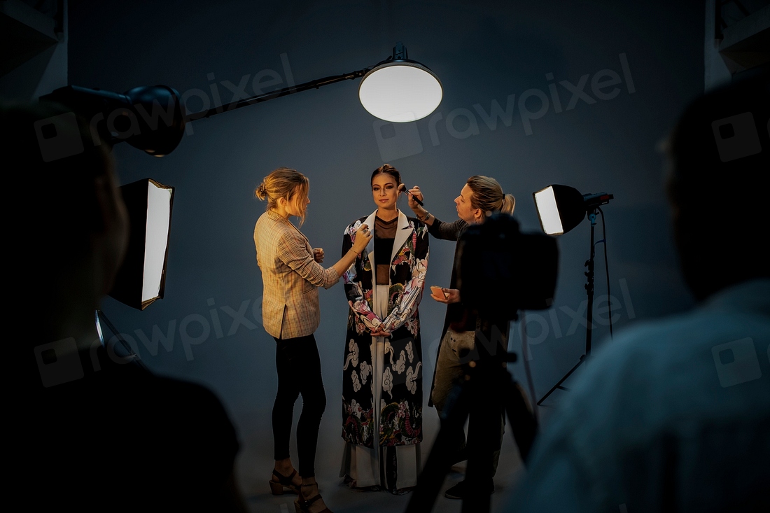 Artists doing touch ups model | Premium Photo - rawpixel