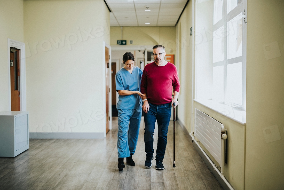 Physiatrist training patient walk again | Premium Photo - rawpixel
