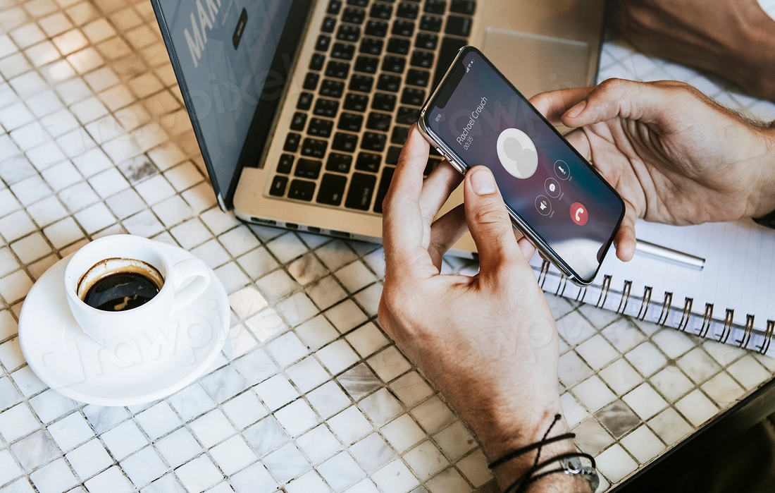 Man making call cafe | Premium Photo - rawpixel