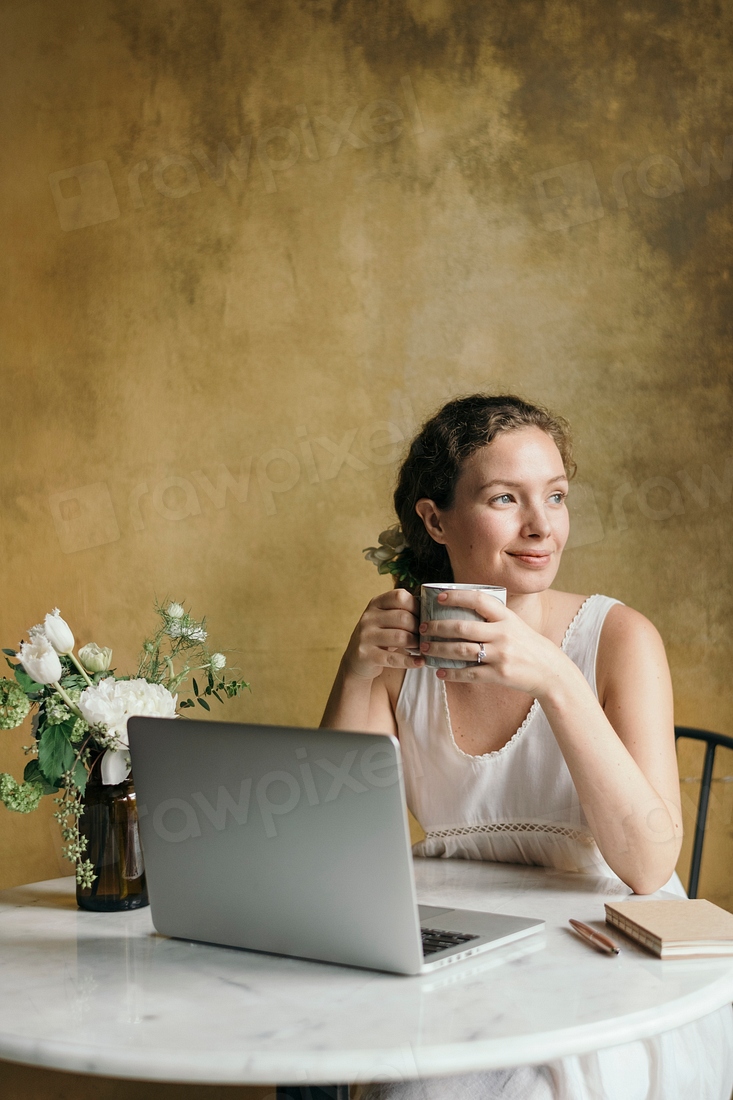 Beautiful woman working her laptop | Premium Photo - rawpixel