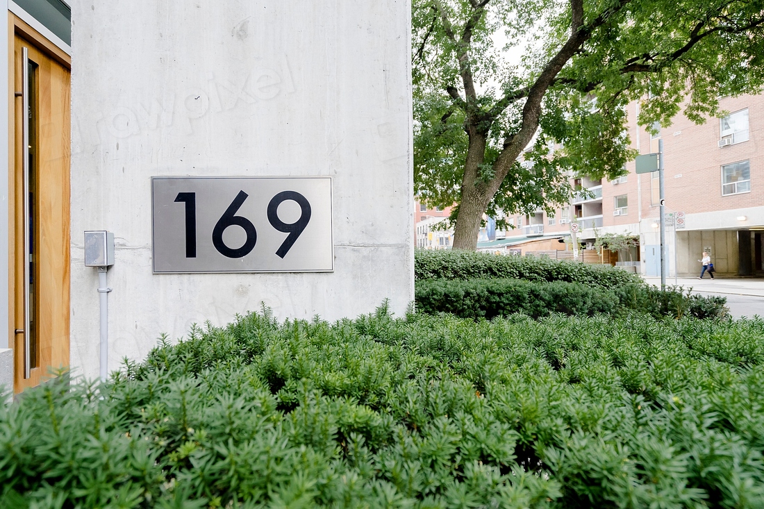 House 169 sign and green | Free Photo - rawpixel
