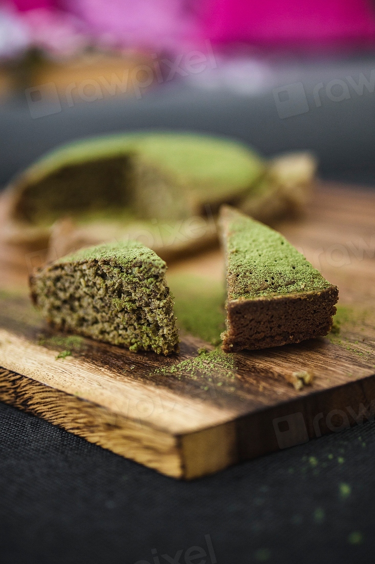 Close green matcha cake. Visit | Free Photo - rawpixel