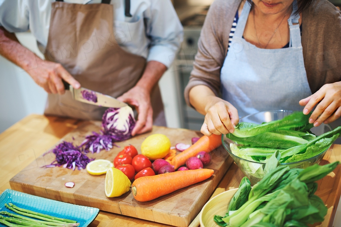 Family Cooking Kitchen Preparation Dinner | Premium Photo - rawpixel