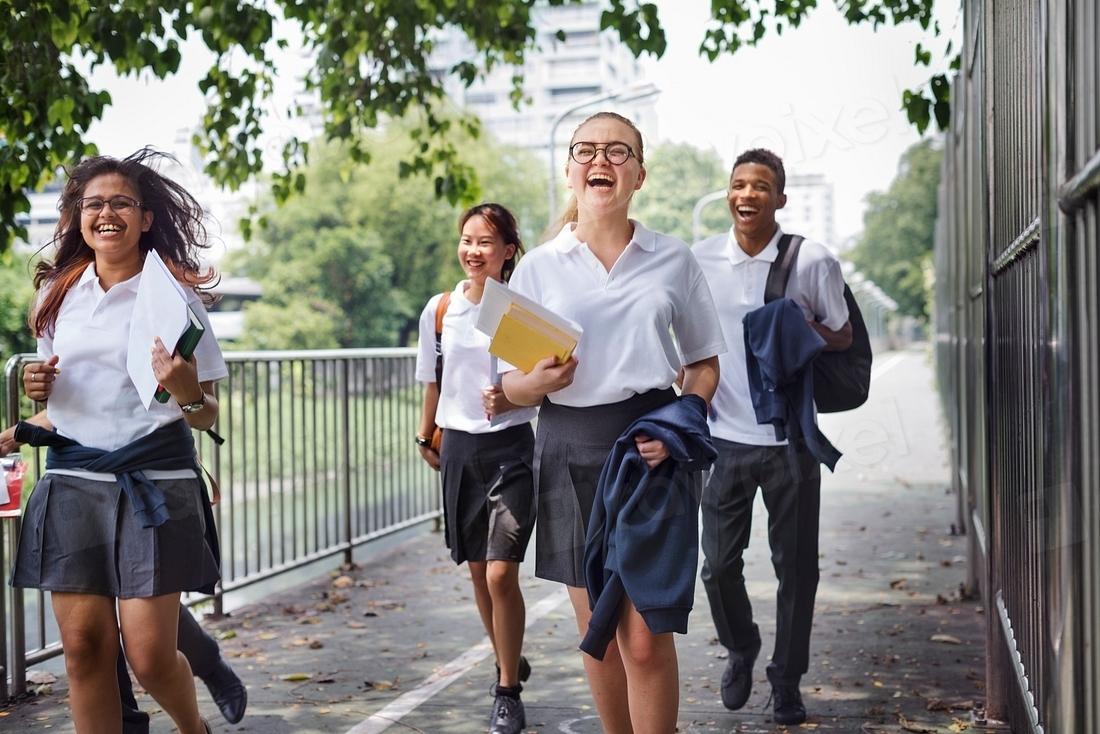 Students their way home school | Premium Photo - rawpixel