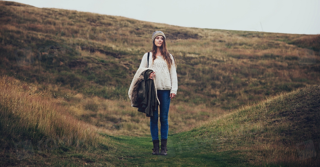Woman standing alone hills | Premium Photo - rawpixel
