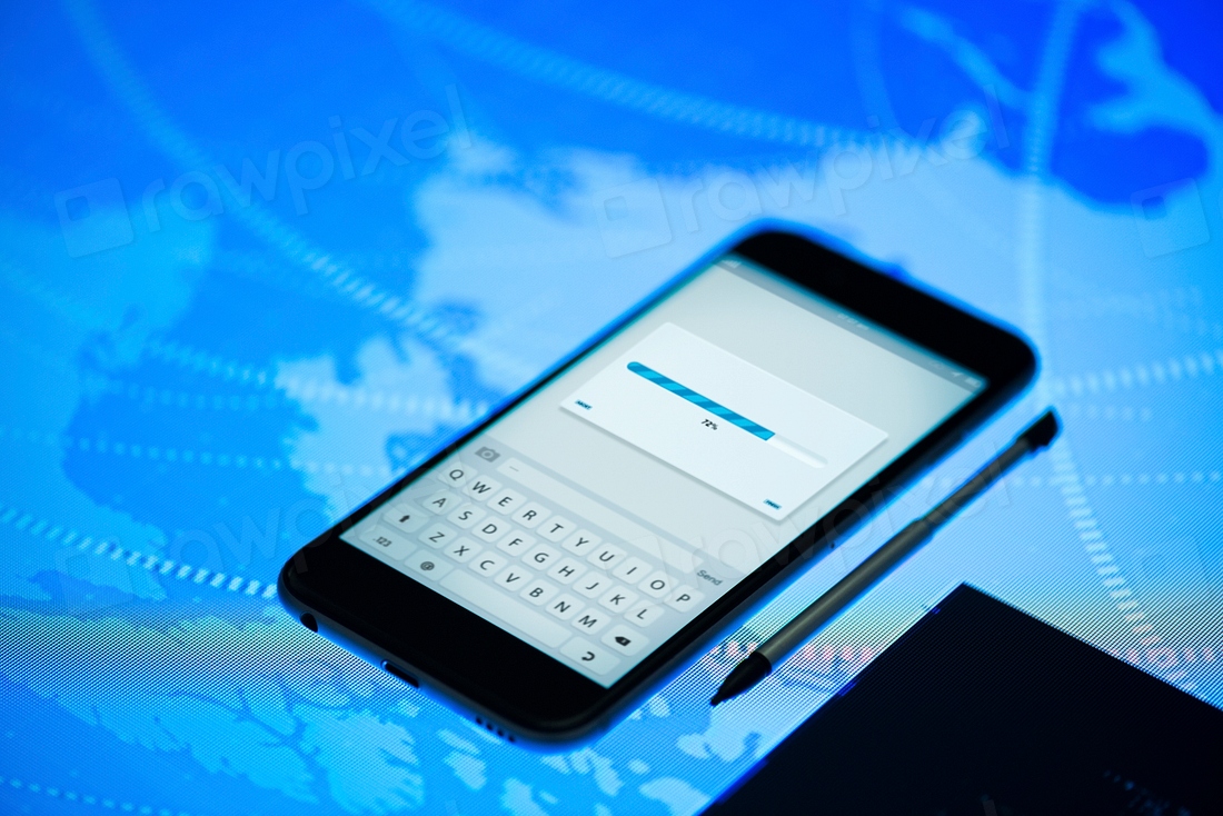 Loading progress showing smartphone screen | Premium PSD Mockup - rawpixel