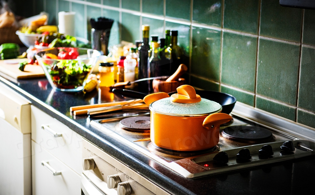 Cooking food on the kitchen | Premium Photo - rawpixel