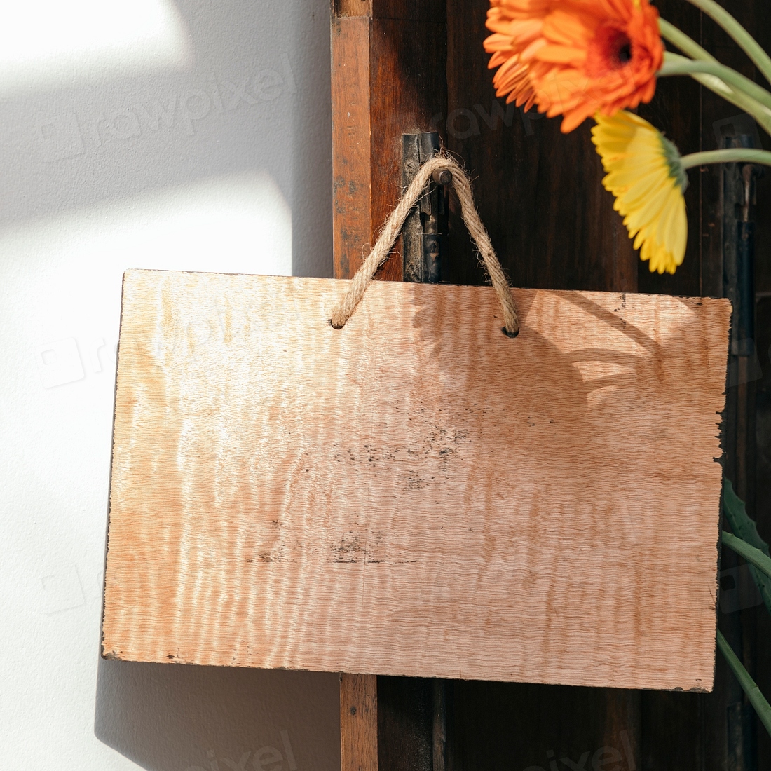 A wooden board mockup | Premium PSD Mockup - rawpixel