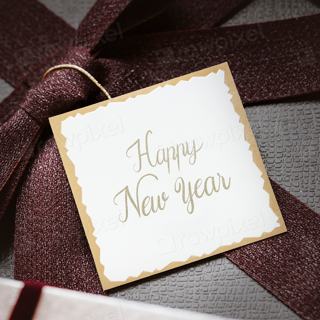 Happy new year tag present | Premium PSD Mockup - rawpixel