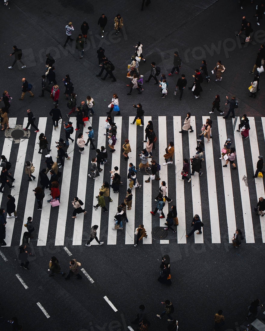 Pedestrians crossing crosswalk Shibuya, Japan | Premium Photo - rawpixel