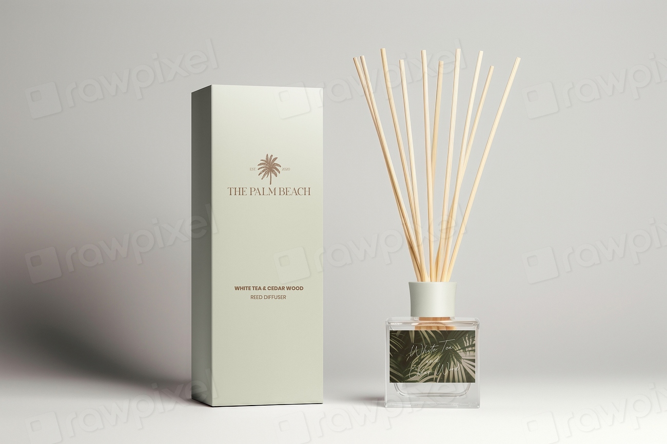 Reed diffuser & green box | Premium Photo - rawpixel