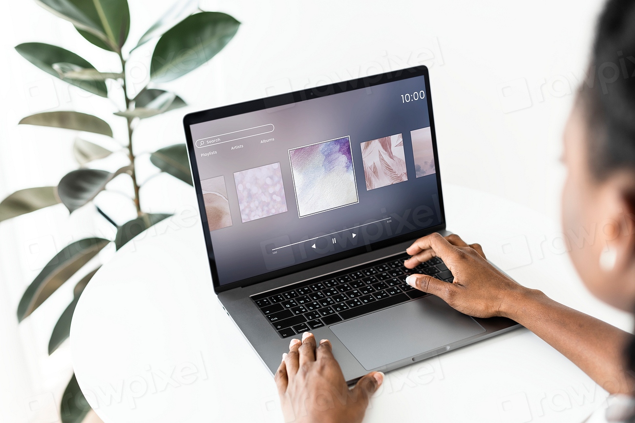 Woman using a laptop | Premium Photo - rawpixel