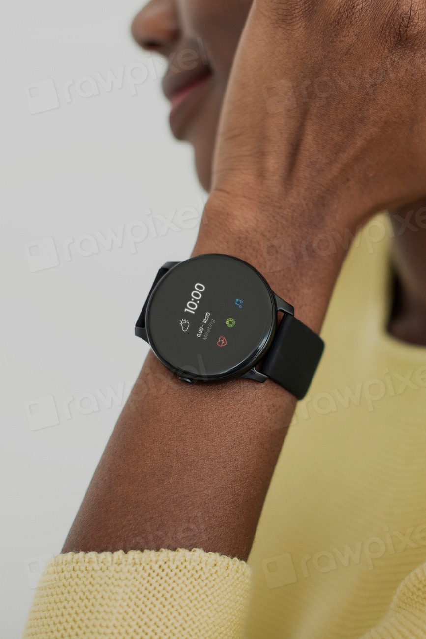 Woman with smartwatch wearable technology | Premium Photo - rawpixel
