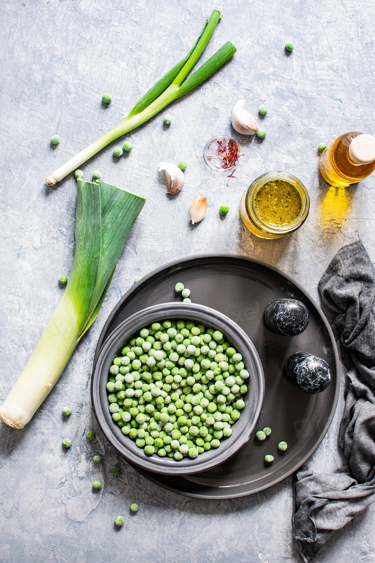 Fresh organic peas bowl | Premium Photo - rawpixel