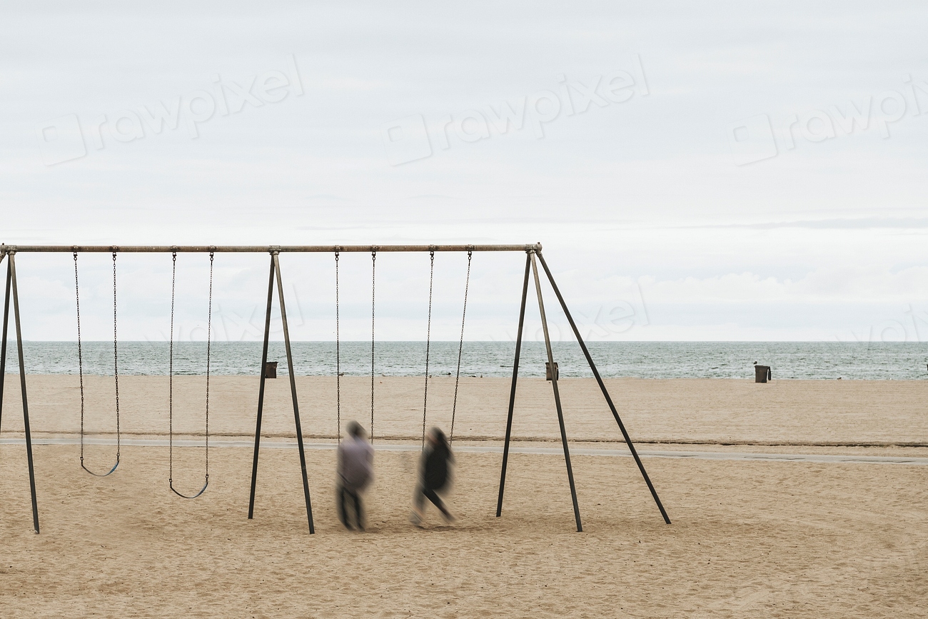 Public swing on the beach | Free Photo - rawpixel