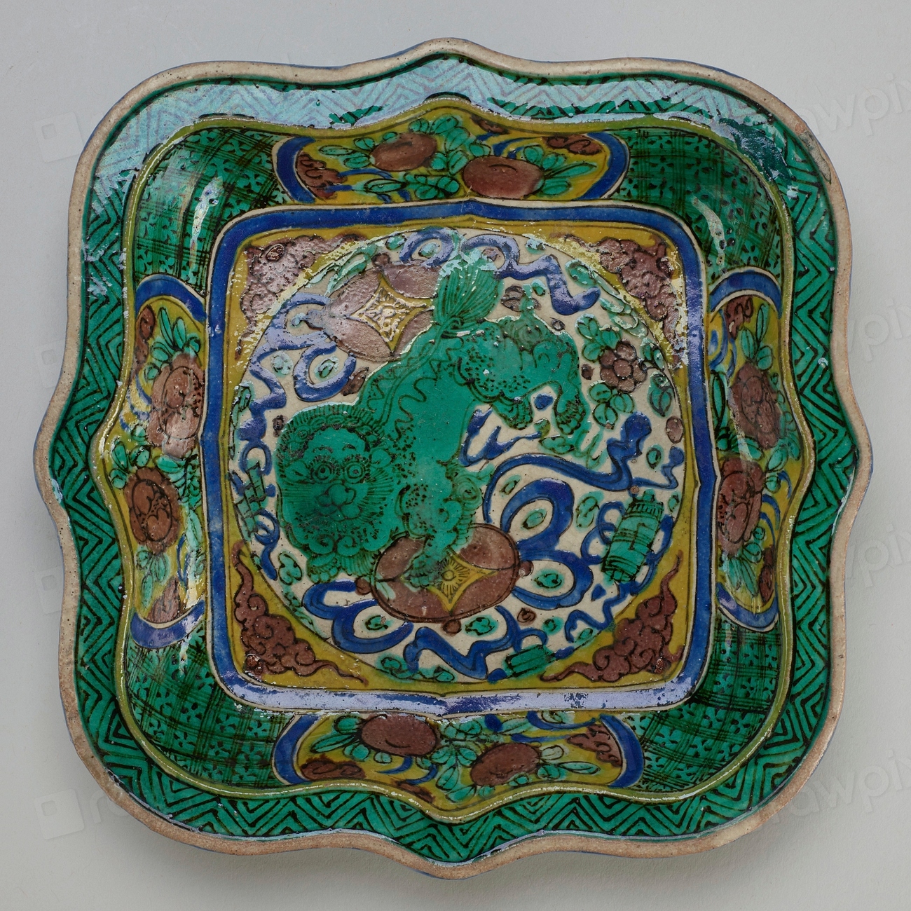 Pair of porcelain plates, foo | Free Photo - rawpixel