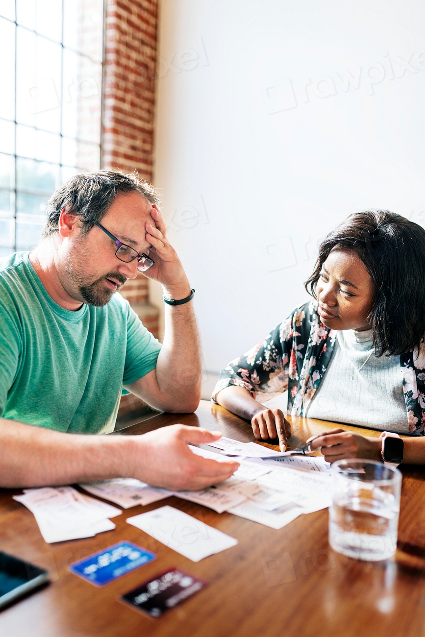 Couple talking about their financial | Premium Photo - rawpixel