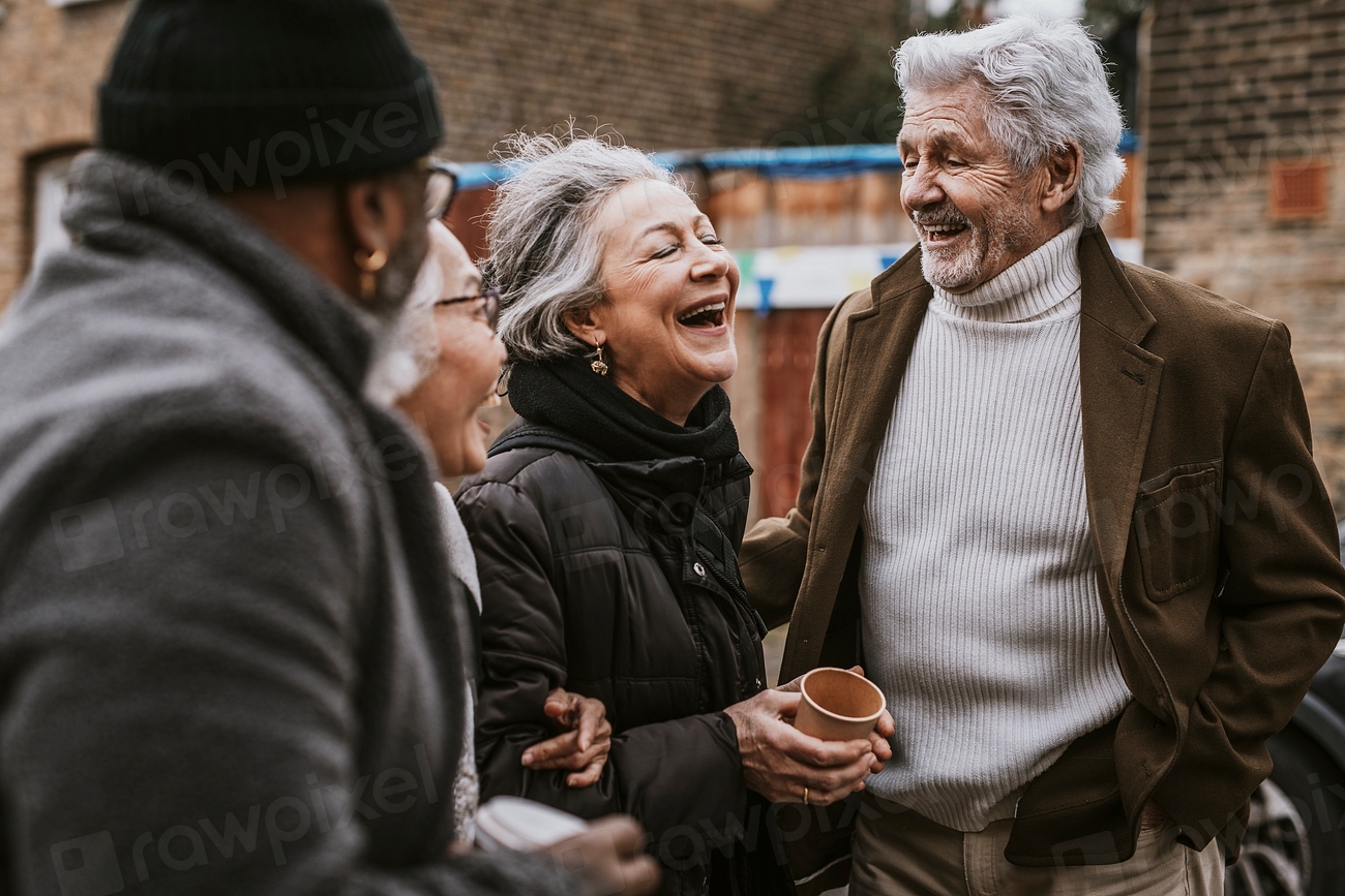 Retired friends meeting in the city | Premium Photo - rawpixel