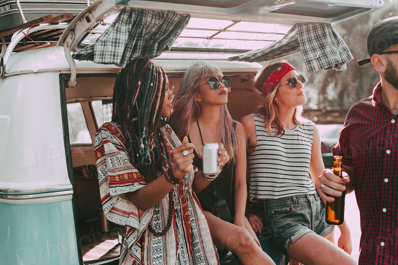 Aesthetic road trip, boho girls | Free Photo - rawpixel