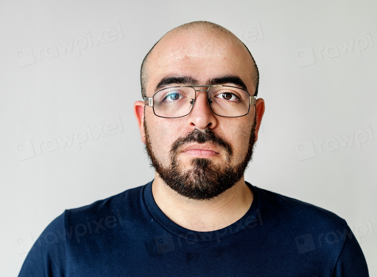 Portrait of cheerful Caucasian man | Free Photo - rawpixel