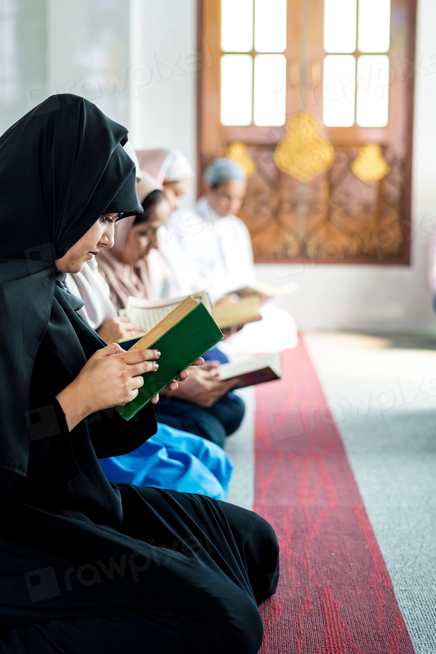 Muslims reading from the quran | Premium Photo - rawpixel