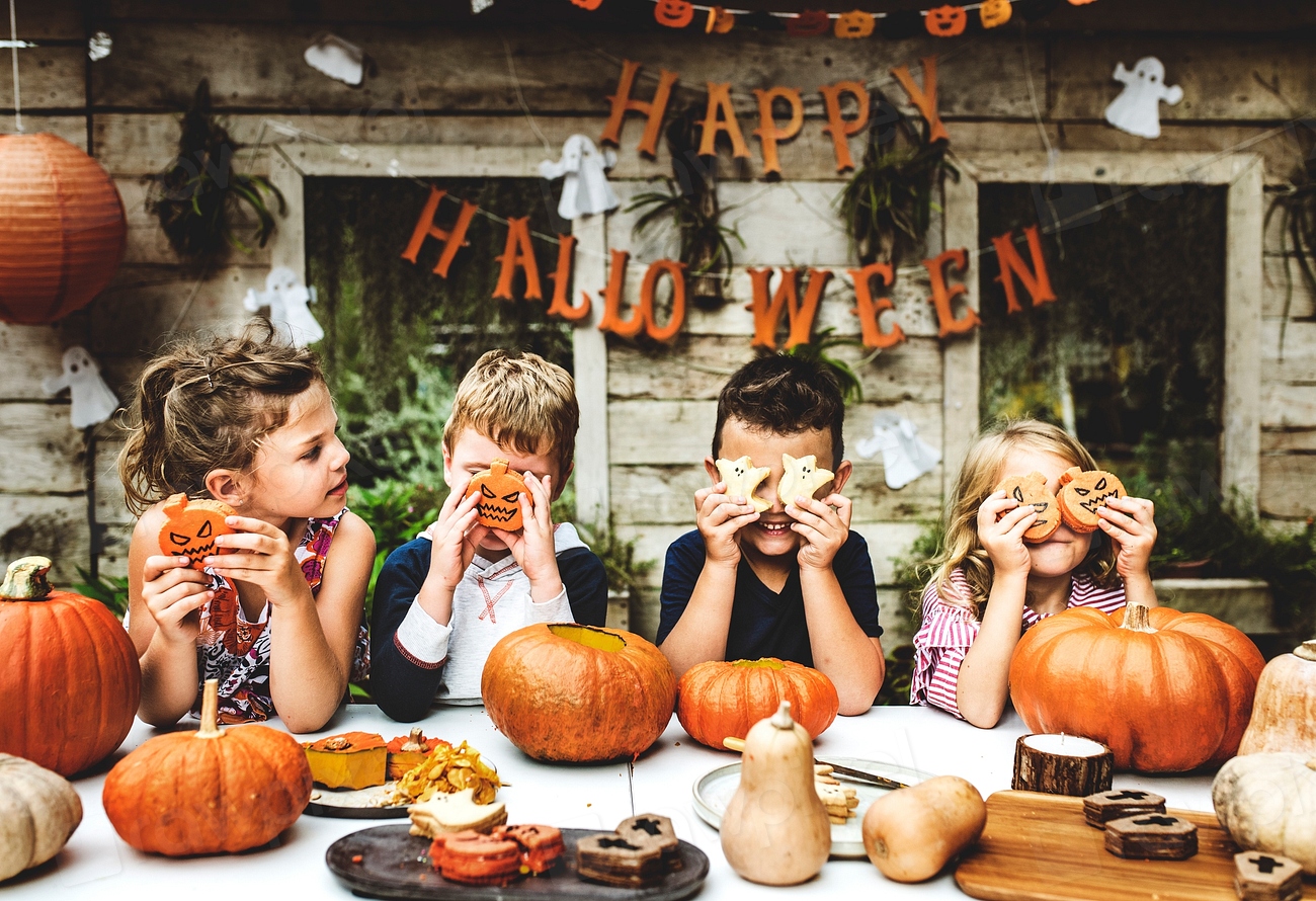 Playful kids enjoying Halloween party | Premium Photo - rawpixel