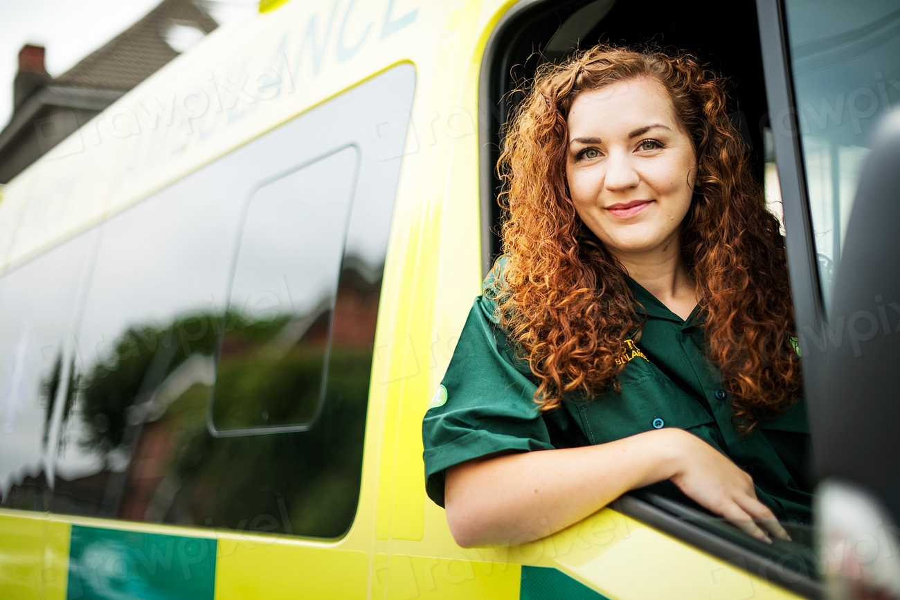 Woman driver inside an ambulance | Premium Photo - rawpixel