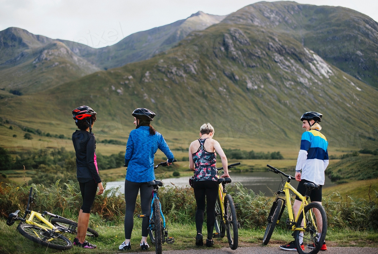 Group cyclists riverside Highlands | Premium Photo - rawpixel