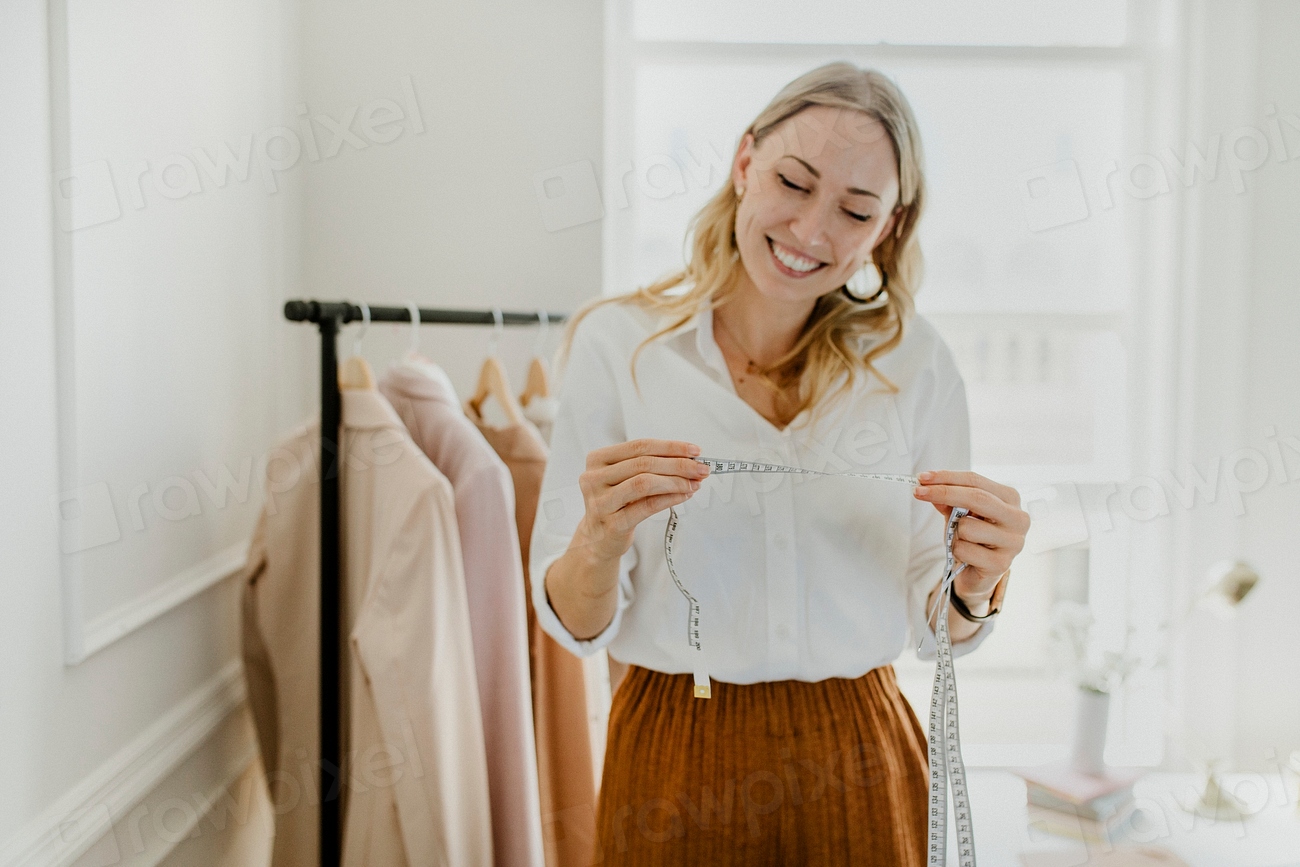 Young female designer boutique | Premium Photo - rawpixel