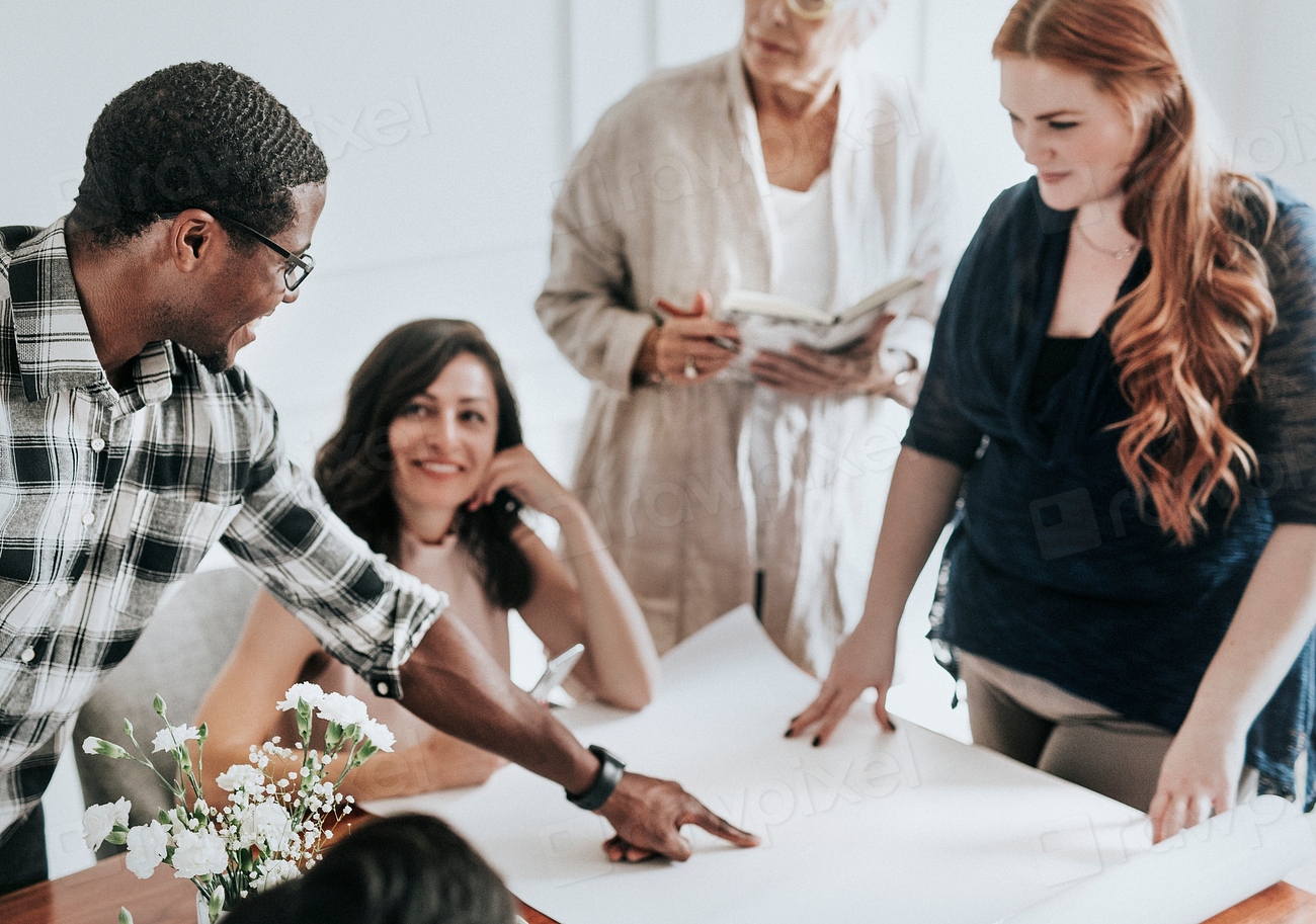 Diverse business people working together | Premium Photo - rawpixel