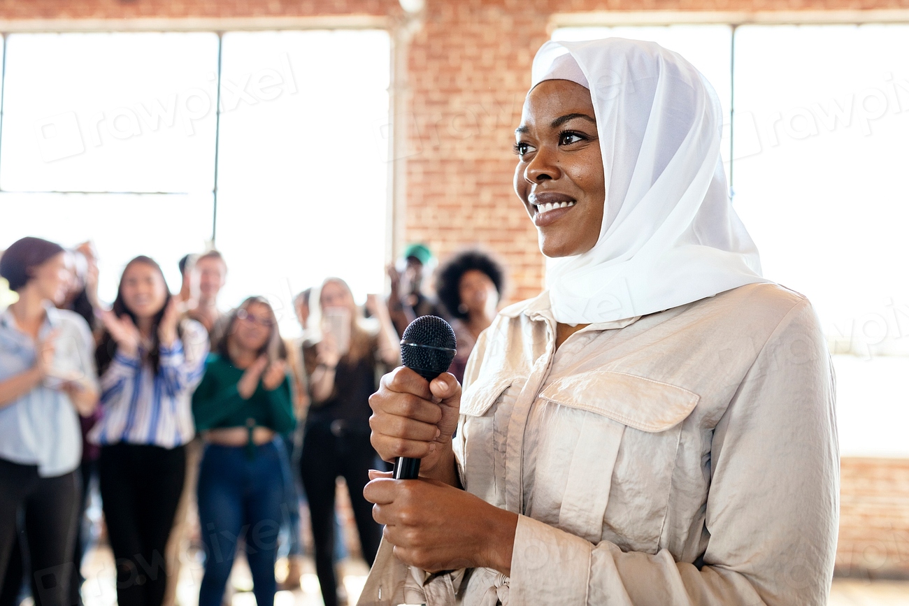 Muslim speaker in a workshop | Premium Photo - rawpixel