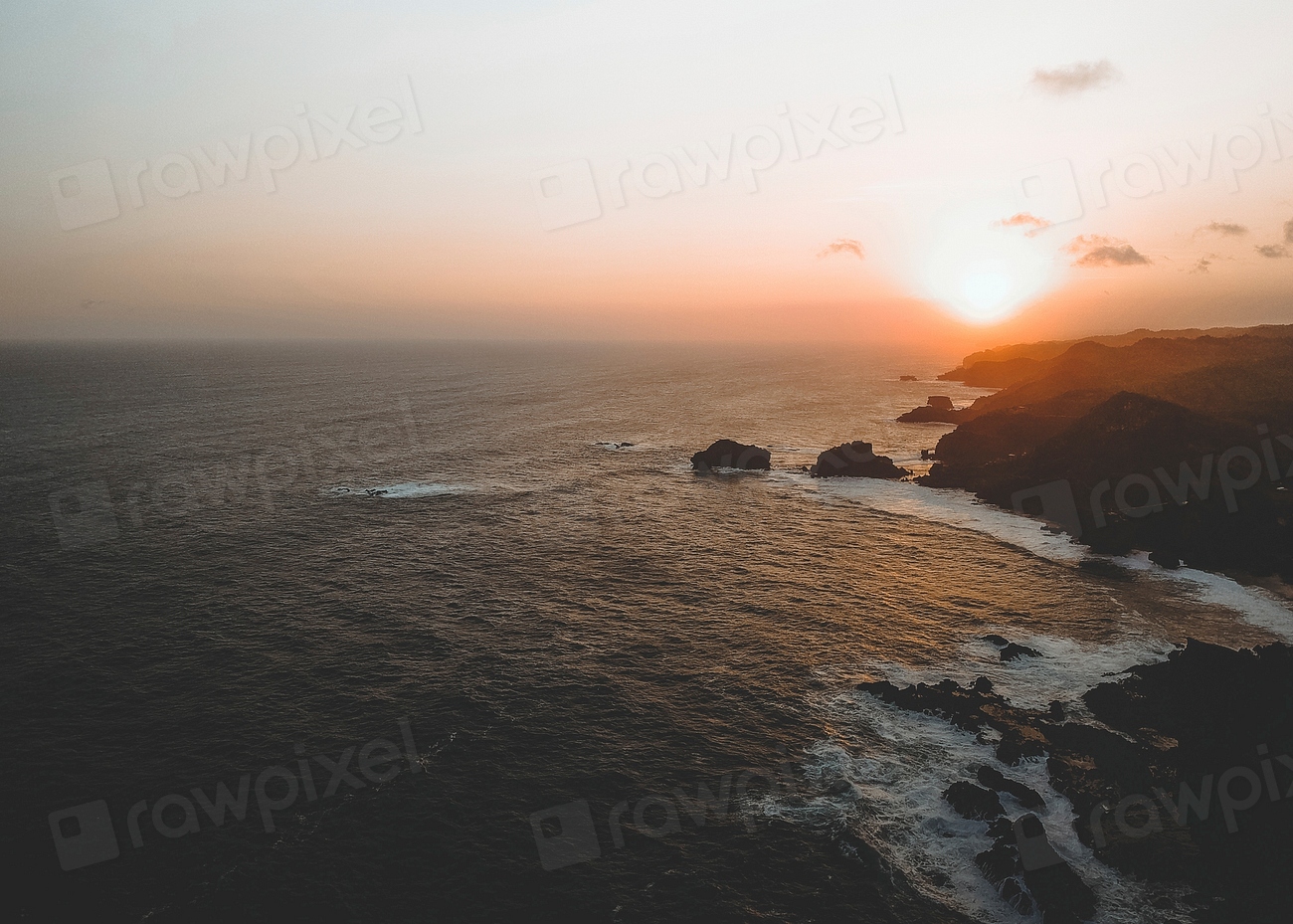 Waves hitting the cliffs of Bali, | Free Photo - rawpixel