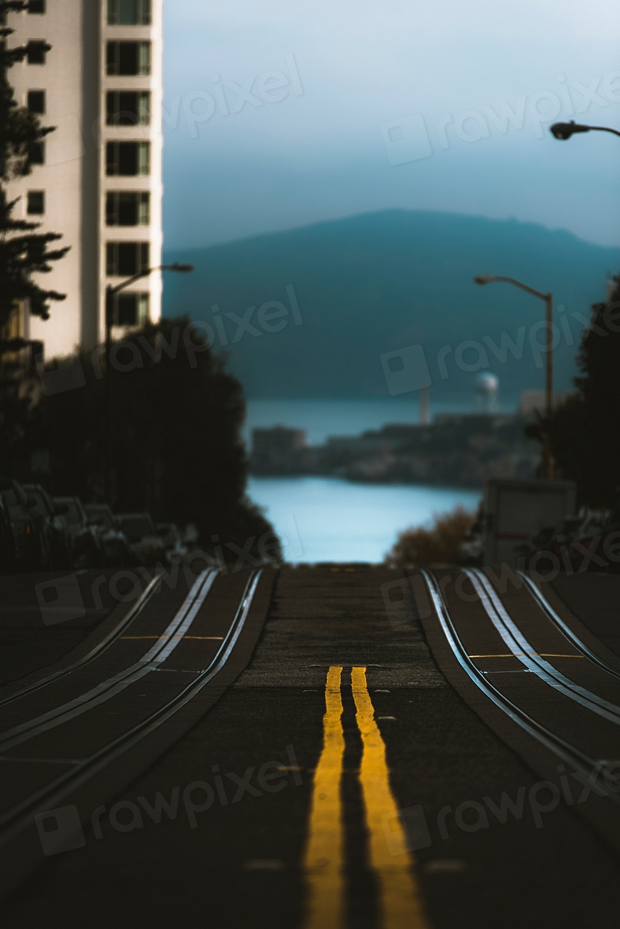 Cable car tracks Lombard Street | Free Photo - rawpixel
