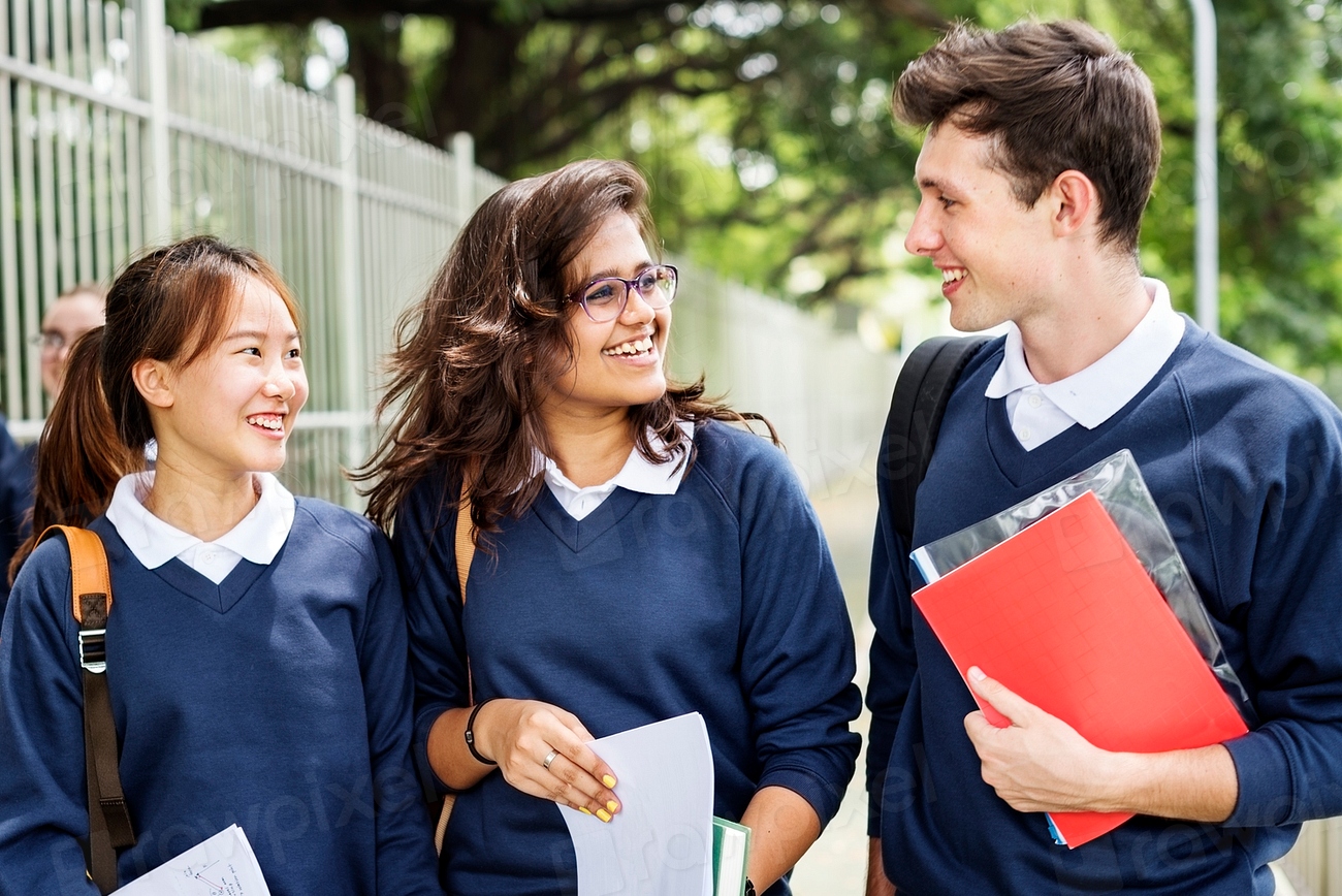 Students their way home school | Premium Photo - rawpixel