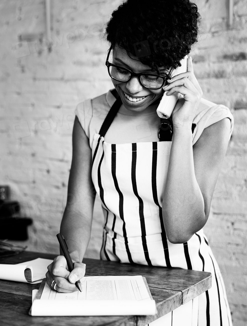 Adult Woman Receiving Order Call | Premium Photo - rawpixel